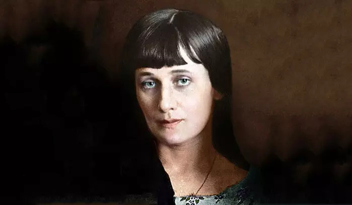 Anna Akhmatova. Fonte: Interesnyefakty.org.