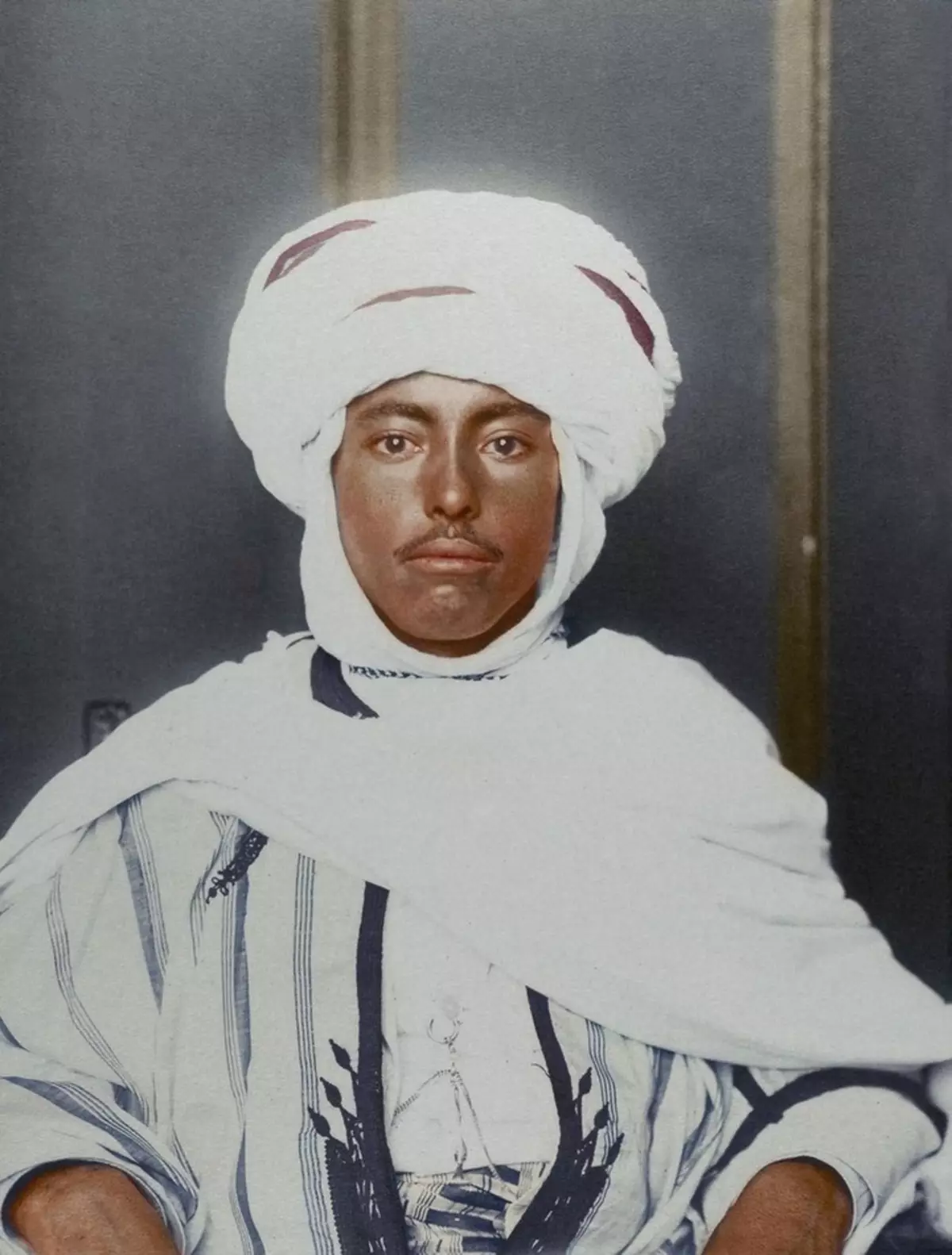 Kuchoka ku Algeria. 1910.