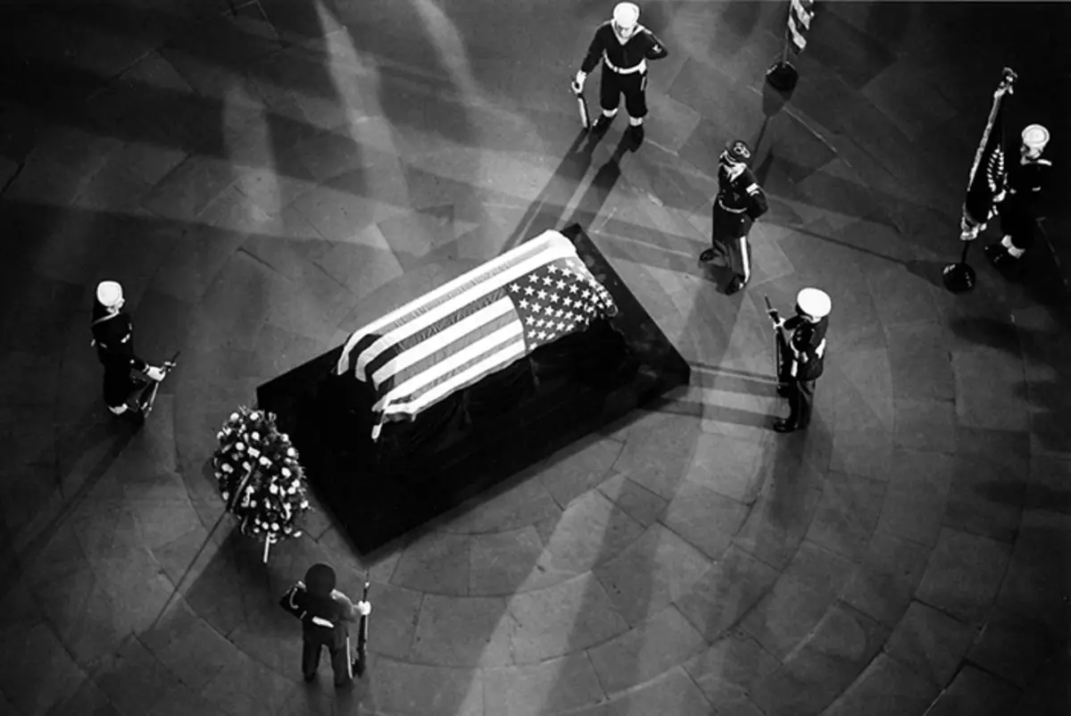 John Kennedy Funeral © Flip Schulke