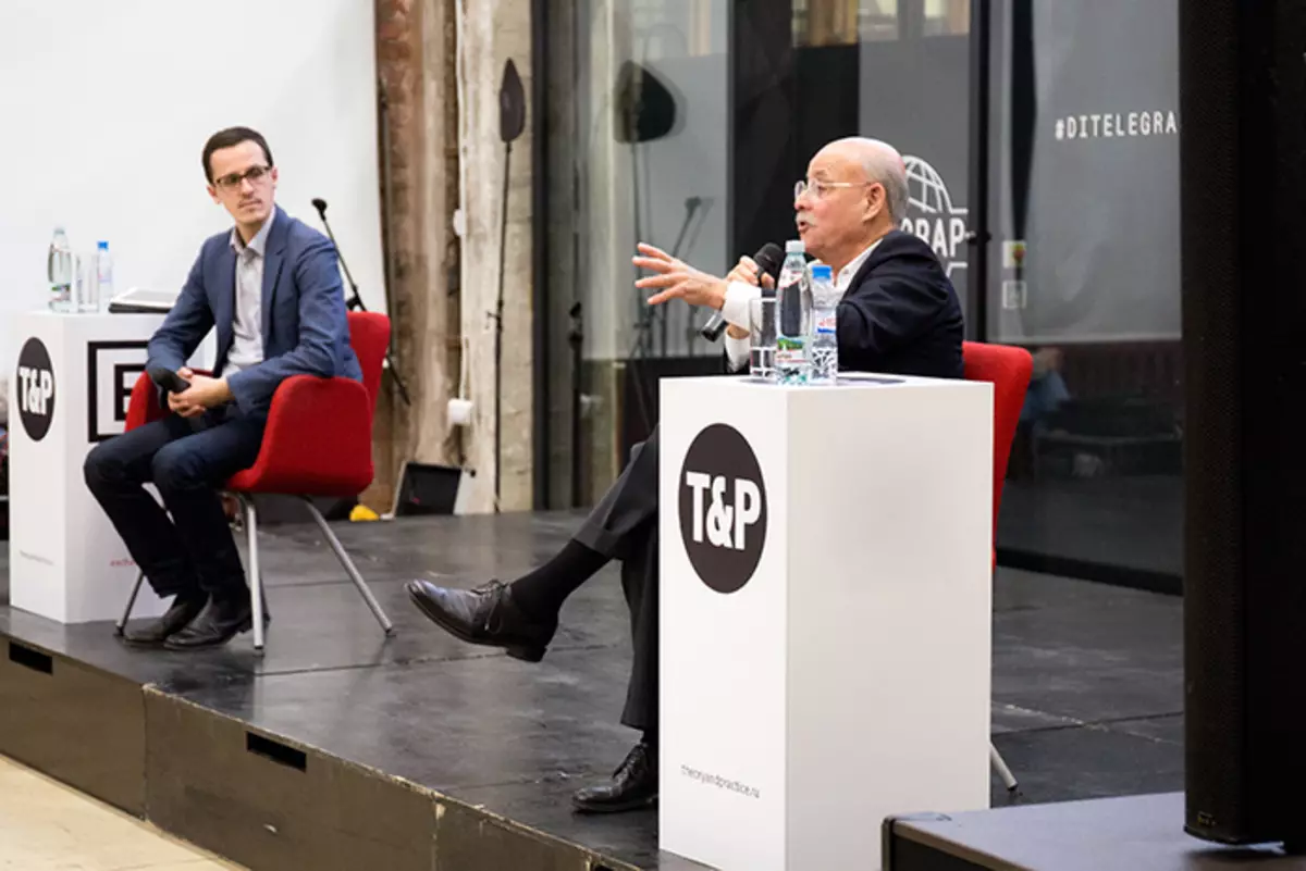 "Kapitalizmus končí": Jeremy Rifkin na novej ekonomike, ktorá umožní ľudskosť prežiť