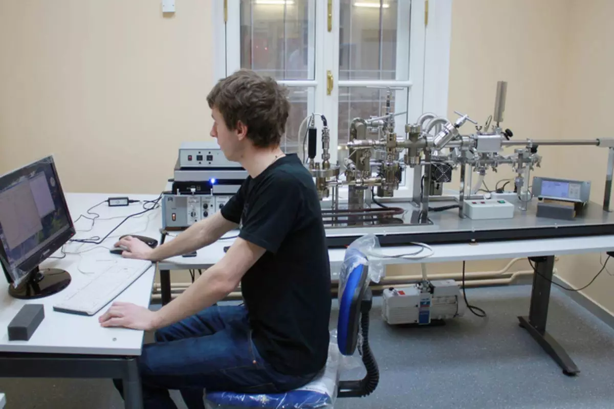Muda Ilmuwan: Fisikawan Laser Denis Procurators Tentang X-Ray Lukisan dan Bekerja di Hermitage 5123_1