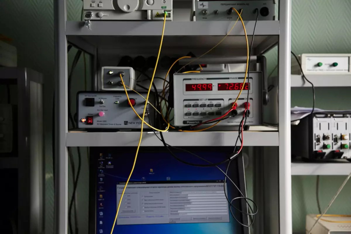 Ilmuwan Muda: Freud, Spectrometry dan Baumankee 5385_11