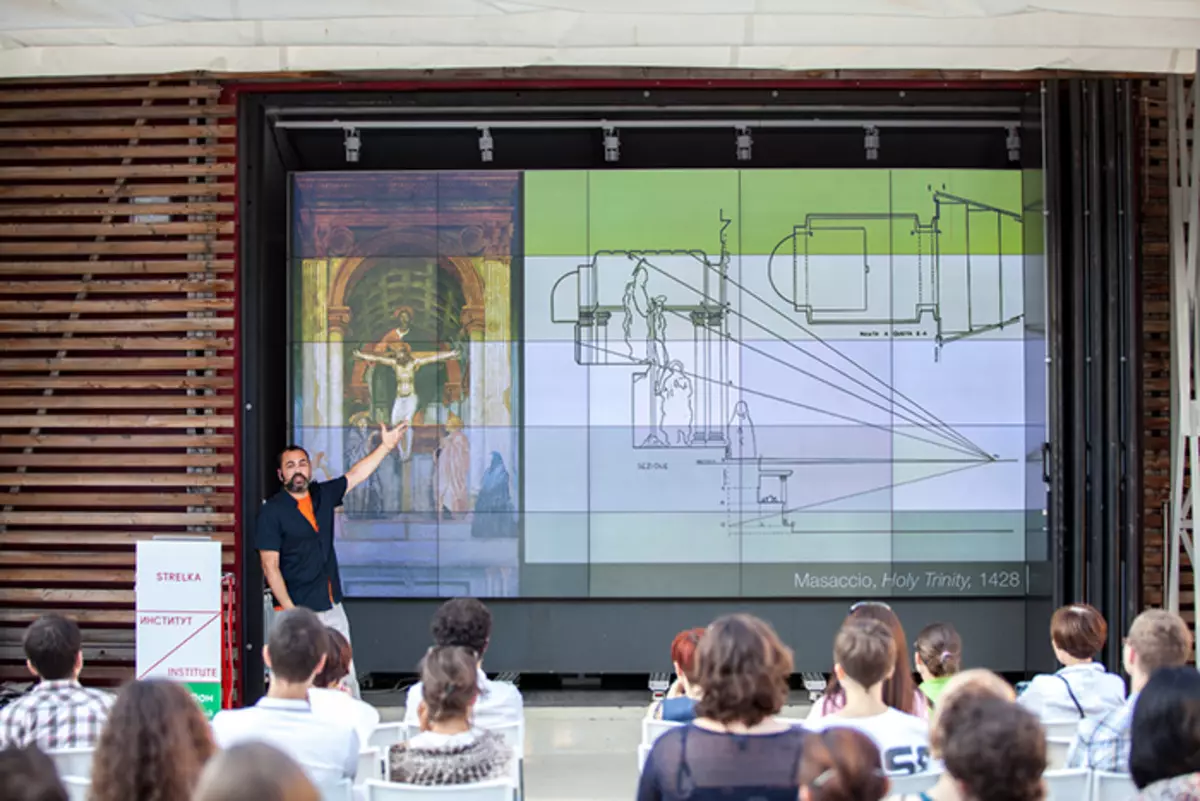 "आपल्या भूतकाळातील गाडी काढण्यासाठी कार शिकवा": आविष्कारक पाब्लो गार्सिया फाइन आर्टच्या संभाव्यतेबद्दल