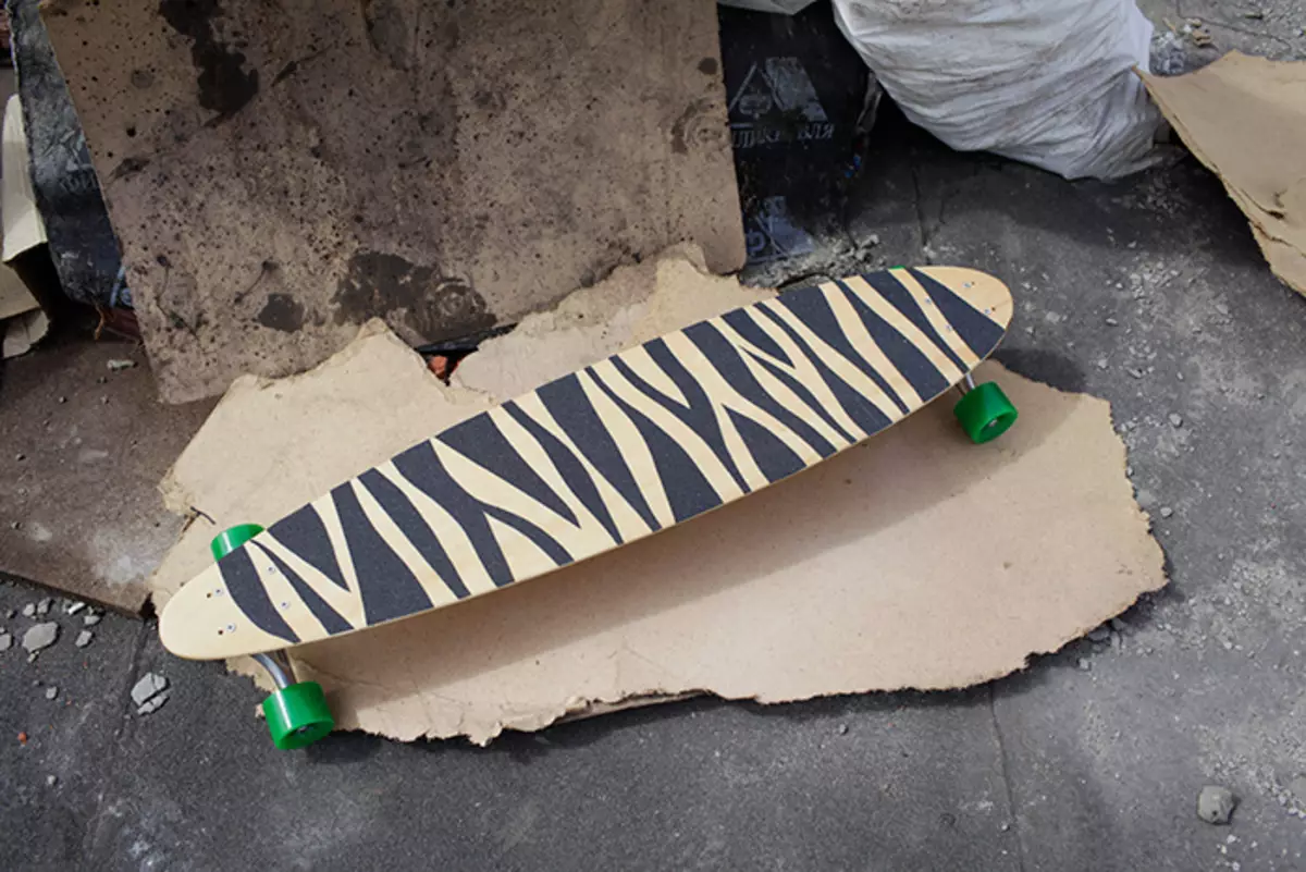 Handmade tafahoatra: ny fakana an-tsokosoko amin'ny fomba fanaovana longboard hanao izany 7259_2