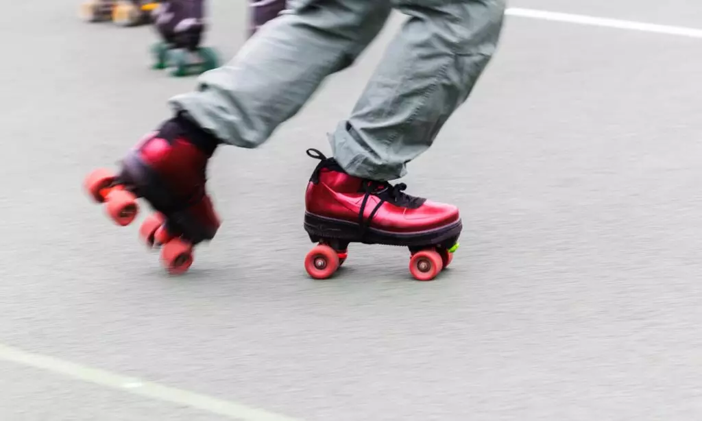 Fir wat se kommen: Wéi den Roller Skates huet d'Londoners d'Lokdun gehollef 10445_7