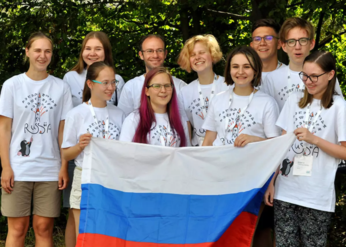 SchoolChildren fra Russland vant sølv og bronse på den internasjonale lingvistikken Olympiad 1086_1