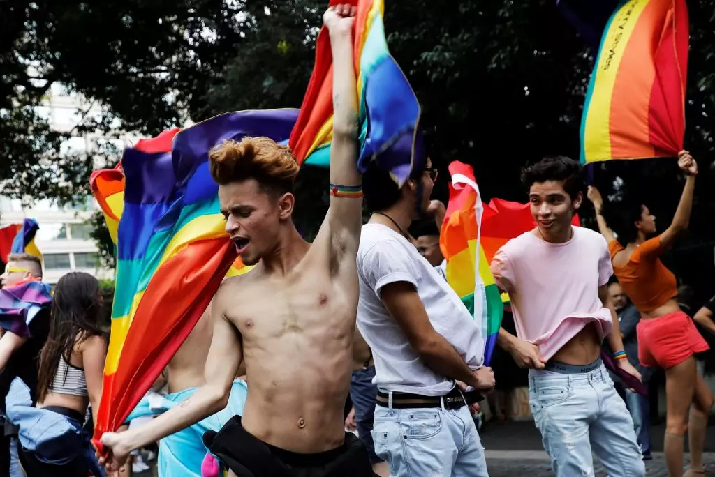 Rapport Ritratt: Karnival Ispirtu fuq LGBT Parade Sao Paulo 11528_8