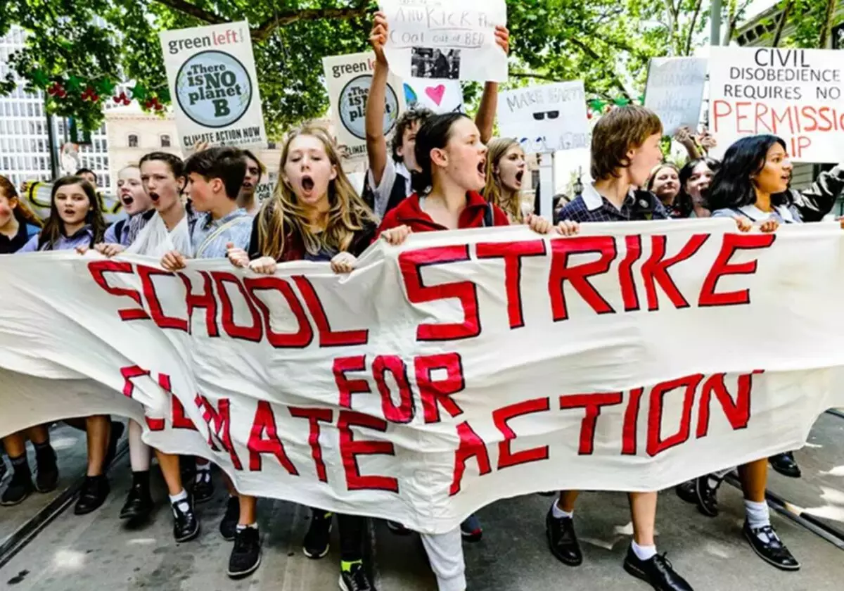 युवा और हरे। Ecoprotals स्कूली बच्चों ने आधुनिकता के सबसे महत्वपूर्ण सार्वजनिक आंदोलनों में से एक में वृद्धि की धमकी दी 1244_1