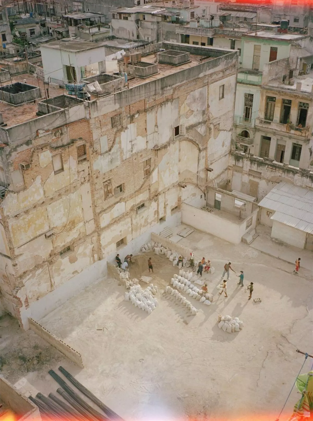 Cuba e sa ruruha: Setšoantšo sa litšoantšo sa litšoantšo sa irina rosovskaya o ile oa hapa lehlabula le roka Le Havana 14266_14