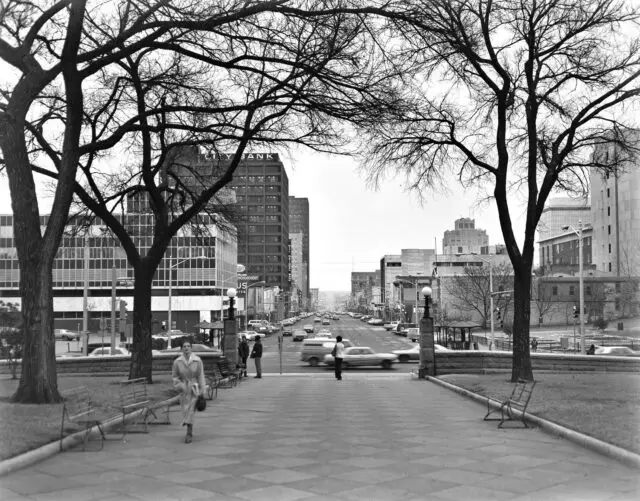 Babi dipo ti awọn oṣere, Alpine oke New York skyscrapers ati awọn seése ti eko lati ṣagbe, kika iwe: 5 gbagbe fiimu ti egbeokunkun oludari ti o yẹ ki o ri 14569_16