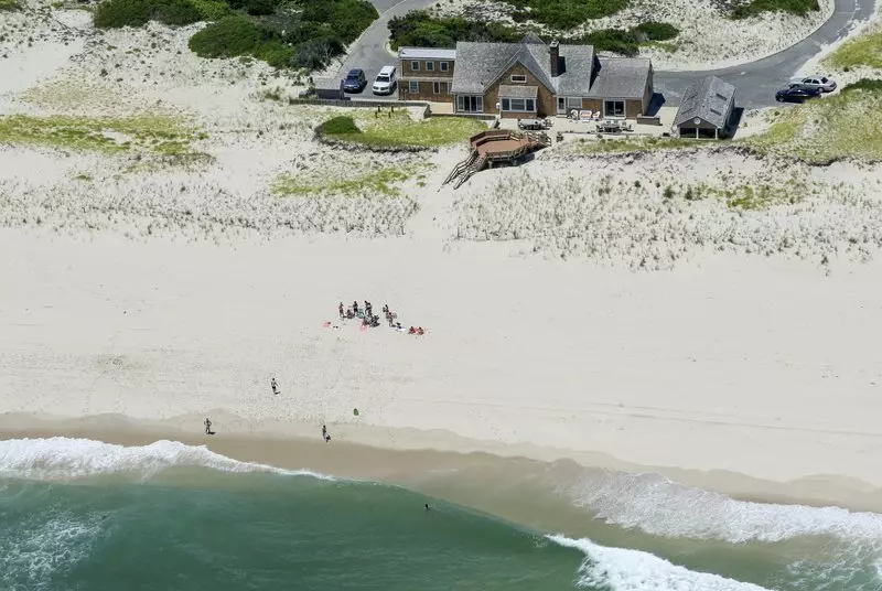 ახალი Jersey გუბერნატორი დაიხურა სანაპიროზე ისე, რომ მისი ოჯახი შეიძლება დაისვენოს იქ 2110_1