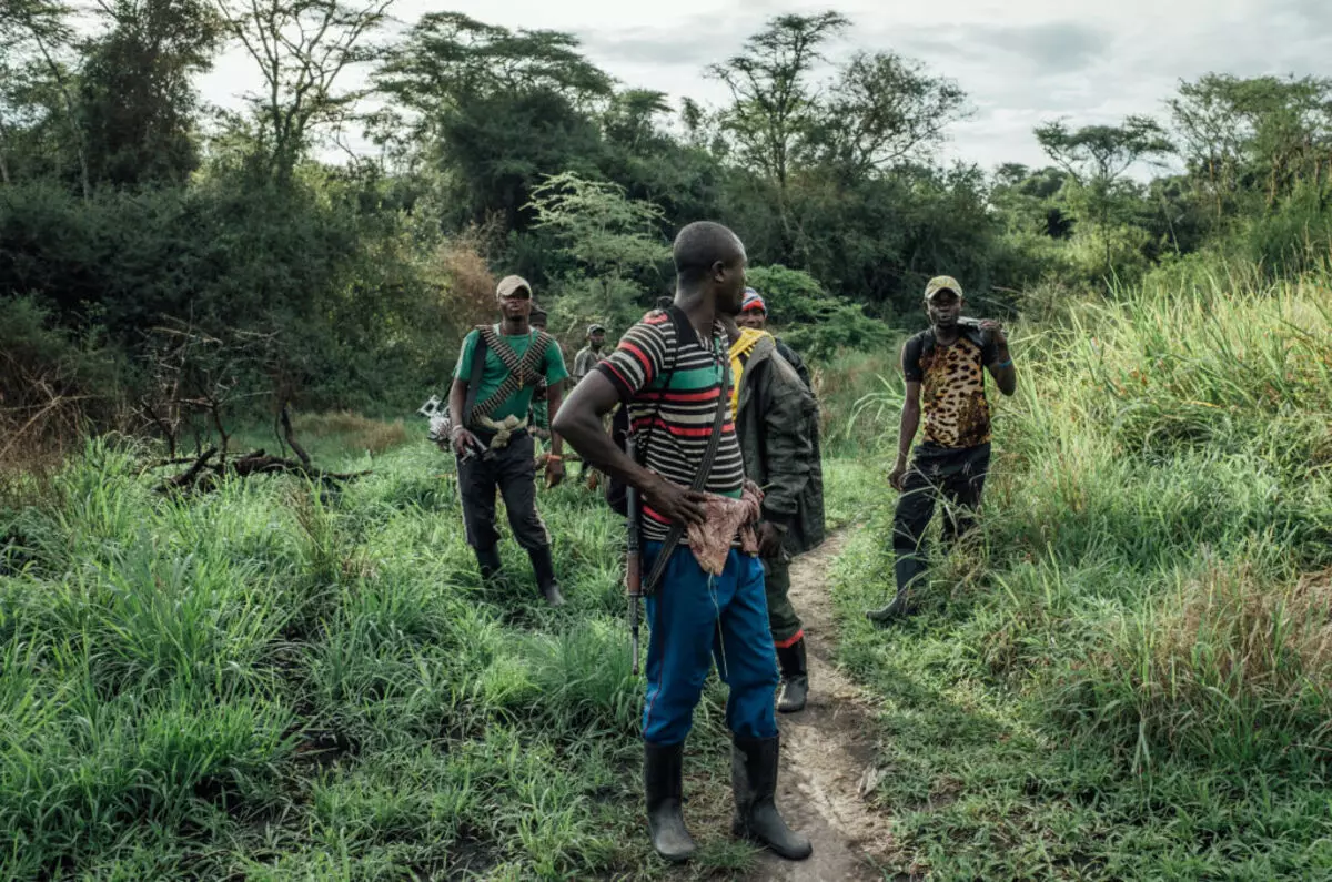 Copii de cruciadă: raport foto din Republica Democratică Congo, unde adolescenții învață să omoare 2467_2