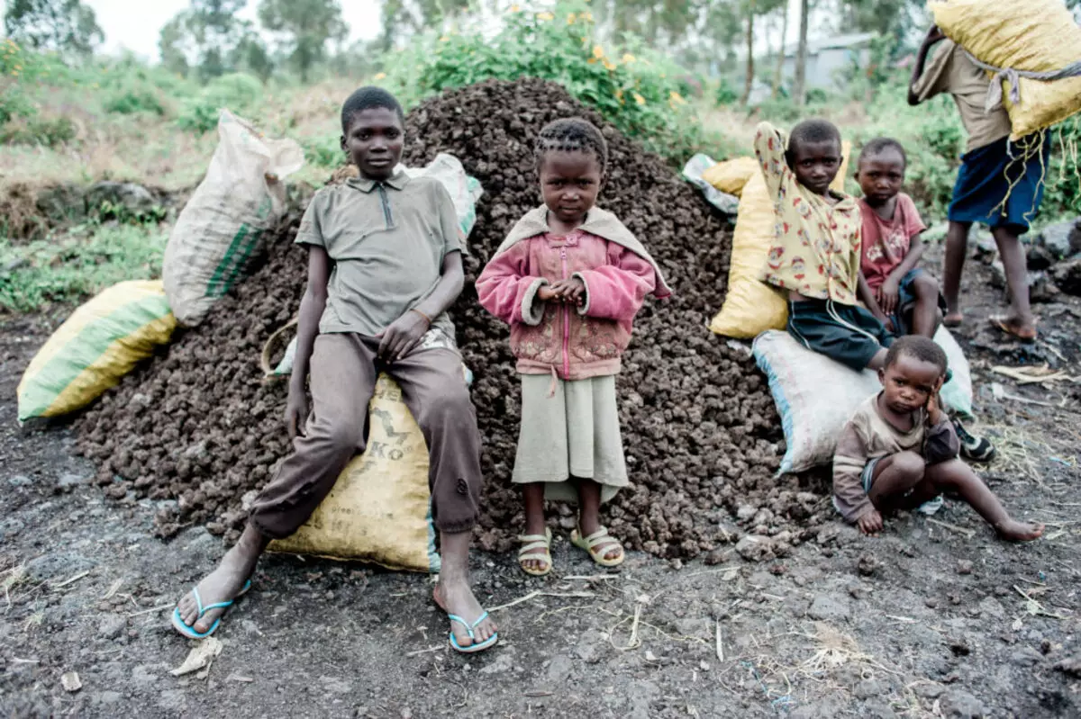 Copii de cruciadă: raport foto din Republica Democratică Congo, unde adolescenții învață să omoare 2467_26