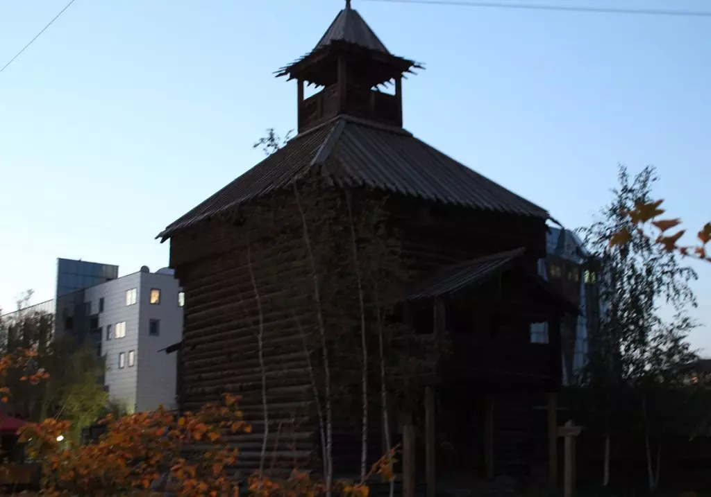 Mamut, sirova jetra i kino. Ovo je hladan yakutsk, koji će vas odvesti vrlo toplo 3424_8