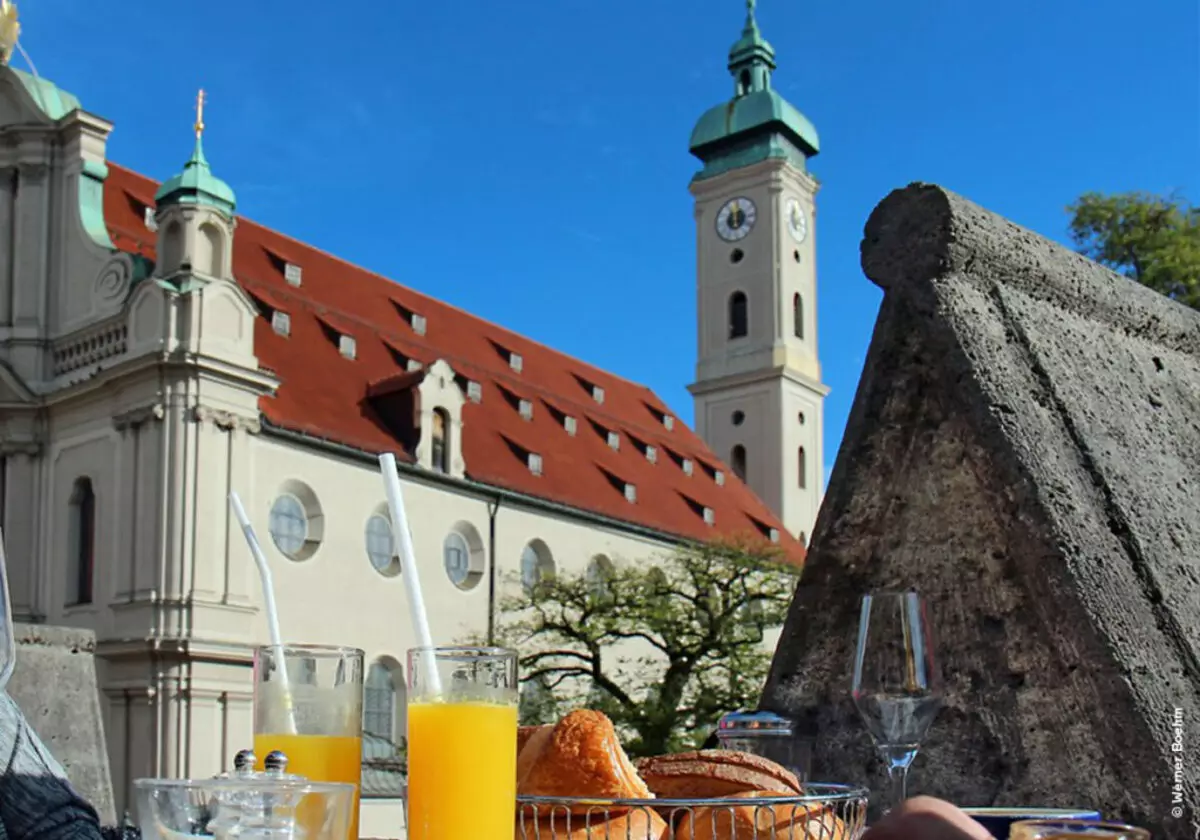 Cutlery aai, Bavarian Beer ma Totoga Musika. Nishchese i Siamani i saute 3430_3