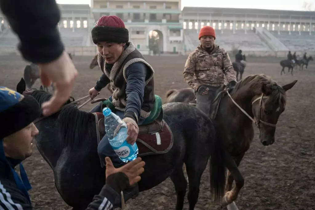 Rugbi Doadad: Kumaha di Kyrgyzstan Play Kok-Bor 4003_3