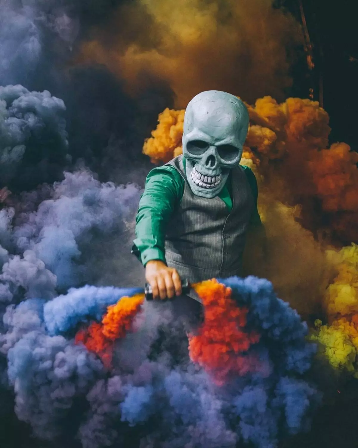 Маски-шоу: черепа і димові шашки в перформанси Skeleton of Color 4266_11