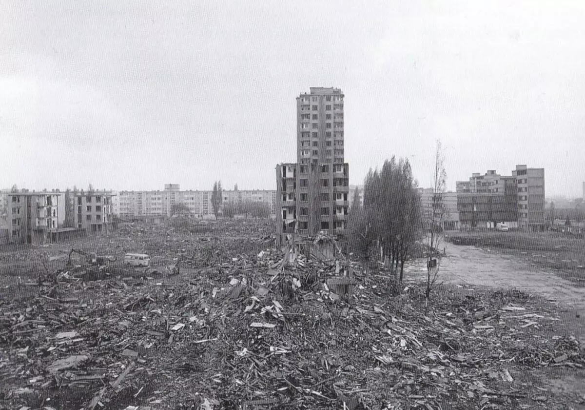 Dom, koncentračný tábor a domov. História poklesu jedného PARISOVÉHO CITY PLÁNOVAŤ UTOPIA 5442_10