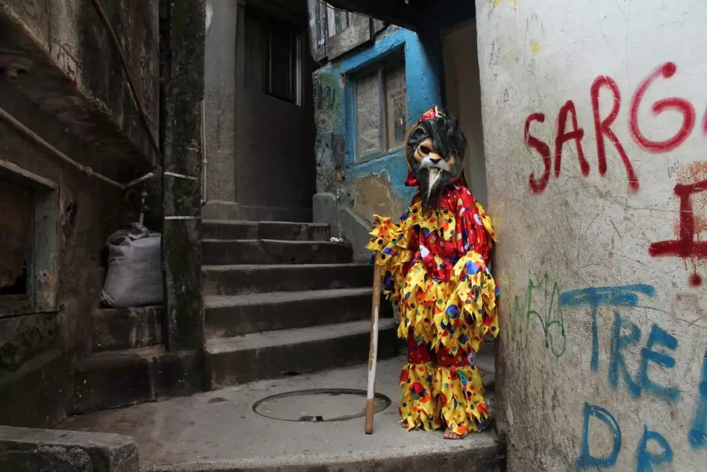 Mawingu ya Herode kwenda Barzigno: Ripoti ya Picha kuhusu jinsi ya kufurahisha katika slums ya Rio de Janeiro 5611_12