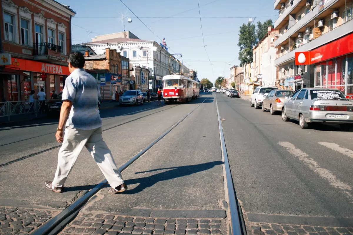 Sand in Shorts und Nachttanzen unter dem Kult-Bier: Warum Samara ist die russische Stadt der Sünden 6072_7