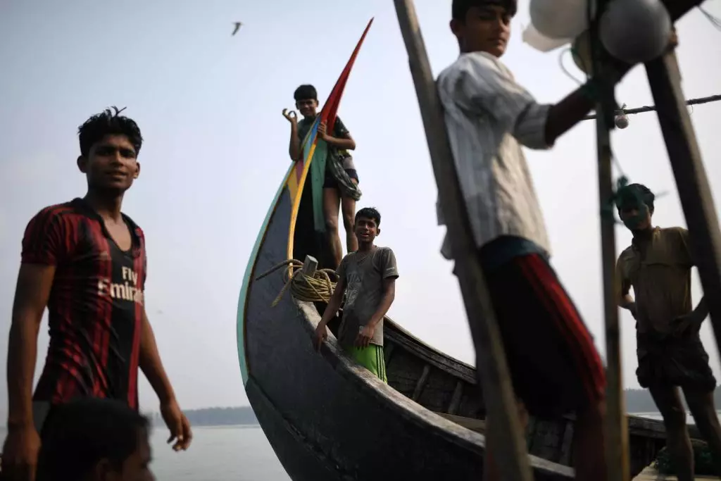 Makadaot nga mga tubig sa Bangladesh: Giunsa ang mga pagsulay nga mabuhi sa labing gidaugdaug nga mga tawo sa kalibutan 6971_13