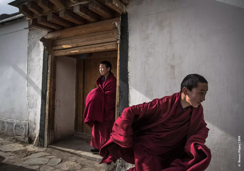 Land der Nachkommen von Dämonen und Affen. Was glauben Tibetaner an? 9717_4